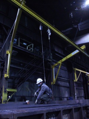 Articulating Boom and Trolley Fall Arrest Systems For Crane Bay ...