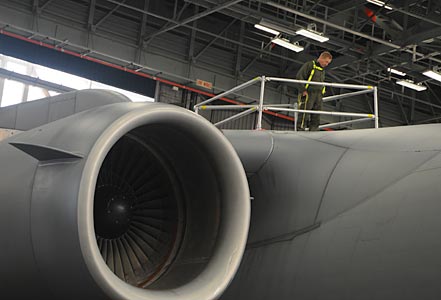 Aircraft & Aerospace Fall Protection | Diversified Fall Protection