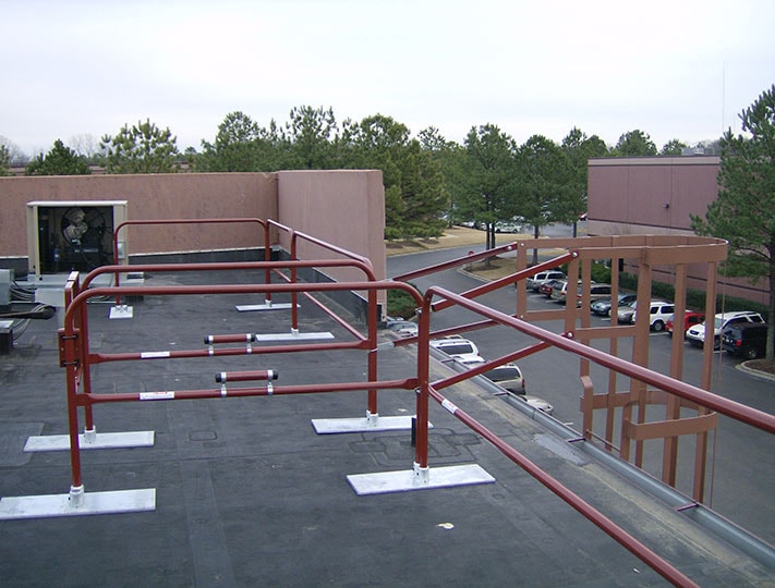 Roof Guardrail Systems & Safety Railing | Diversified Fall Protection